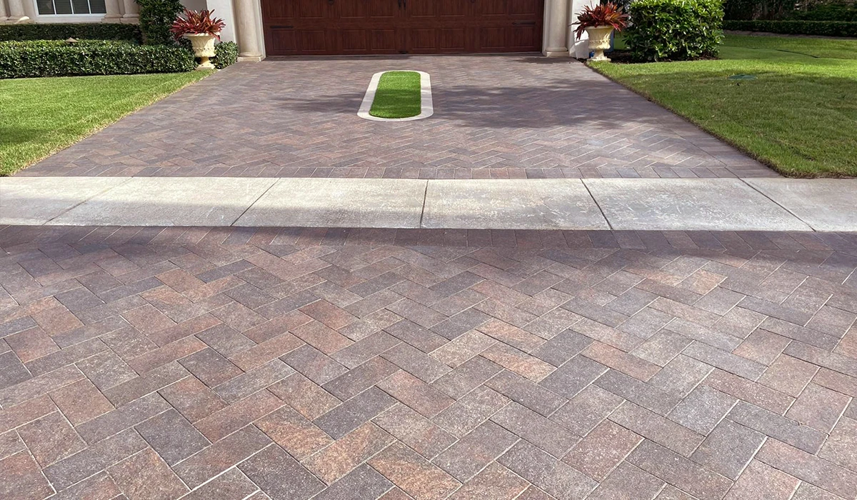 Płytki gresowe na podjazd w kolorze porfiru gr 5cm | Salon - Tarasy i ...